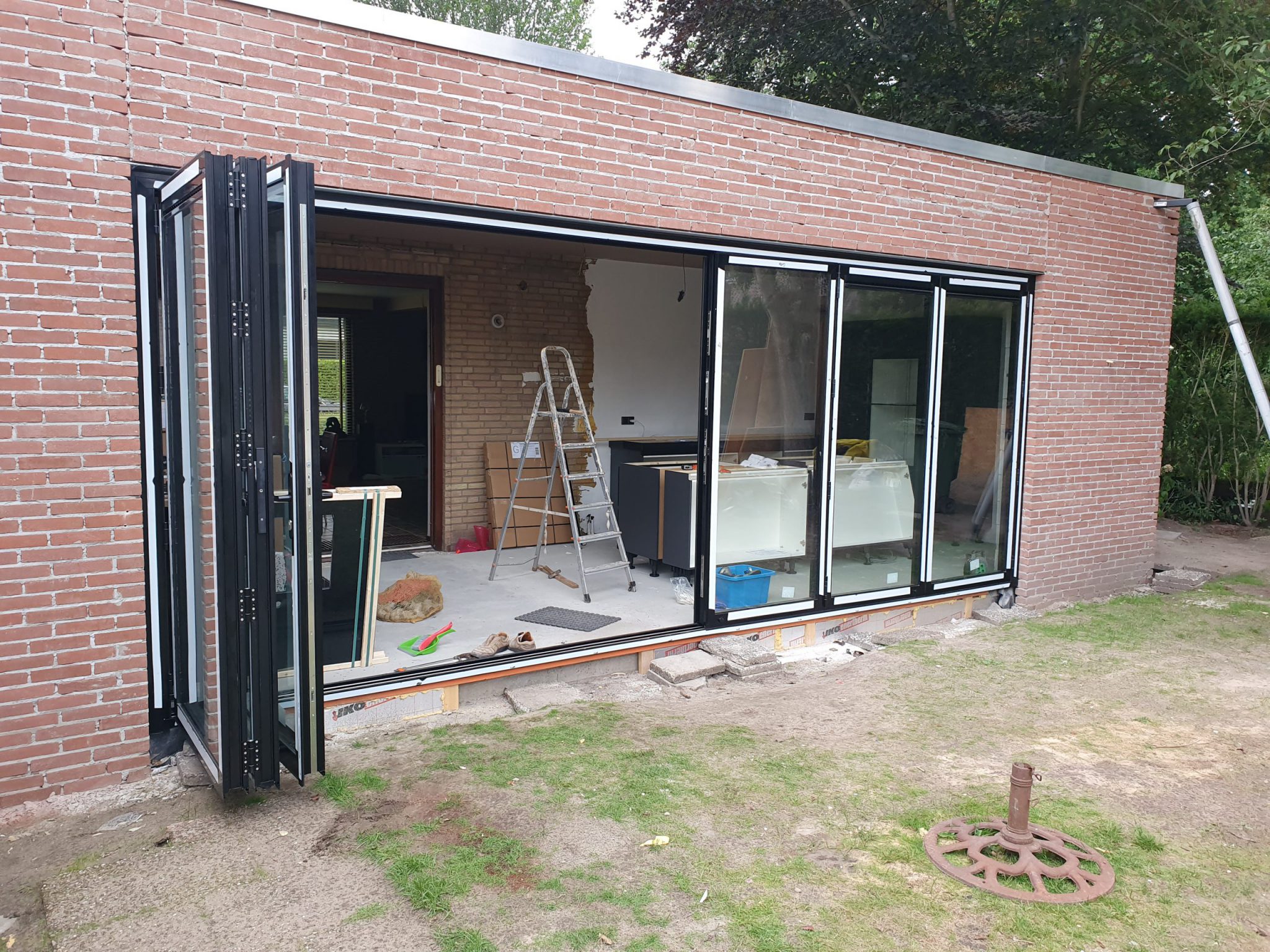 Aluminium harmonicadeur 4-delig met vaste loopdeur | Partumonline